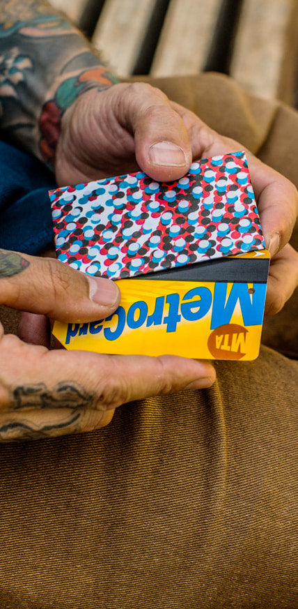 Slim Minimalist Wallets for Men and Women – Paperwallet